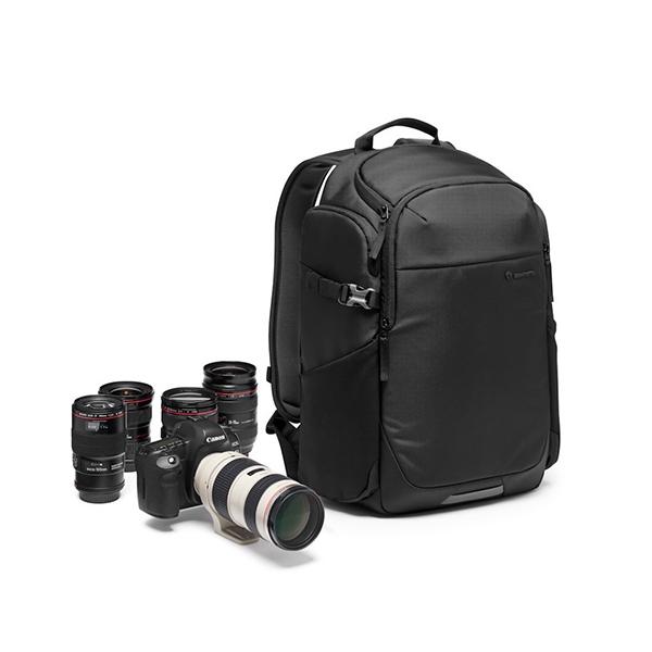 輸入元在庫有   （在庫状況はあくまでも目安です ）本格派一眼レフカメラ一式の収納に最適なバックパックです。背面アクセス方式の下部コンパートメントには、70-200mm f/2.8相当のレンズを装着した一眼レフカメラと最大6本の交換レンズを...