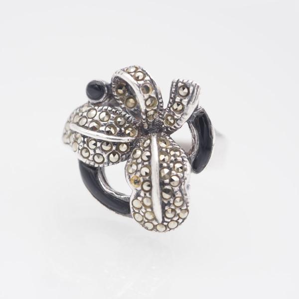 ご覧いただきありがとうございます。商品説明を最後までよくご確認頂き、ご検討ください。★商品サイズ(約)内径:17.6mm幅:18.5mm総重量:6.9g磁気反応:無多少の擦れ、石飛、小傷、若干の歪みが見られますが、比較的に状態は良いです。リ...