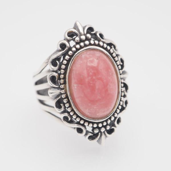 ご覧いただきありがとうございます。商品説明を最後までよくご確認頂き、ご検討ください。★商品サイズ(約)内径:17.6mm幅:26.8mm総重量:7.7g多少の擦れ、小傷、若干の歪みが見られますが、比較的に状態は良いです。リングの号数はゲージ...