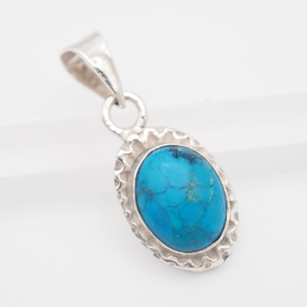 ご覧いただきありがとうございます。商品説明を最後までよくご確認頂き、ご検討ください。★商品サイズ(約・バチカン含む)縦:25.2mm横:10.4mm厚み:4.7mm総重量:2gバチカン径:5.8×3.3mm磁気反応:無ペンダントトップの出品...