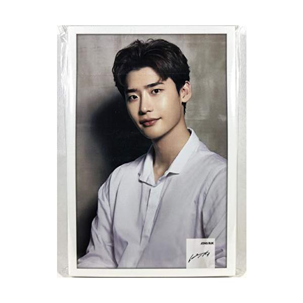 【グッズ内容】イ・ジョンソク「ポストカードサイズ フォトスタンド15枚セット」【商品サイズ】フォトスタンド「長辺15cm×短辺10cm」【商品特徴】当商品はハガキサイズの厚紙写真の裏に、紙製スタンドが付いた簡易写真立てです。【商品特徴】写真...