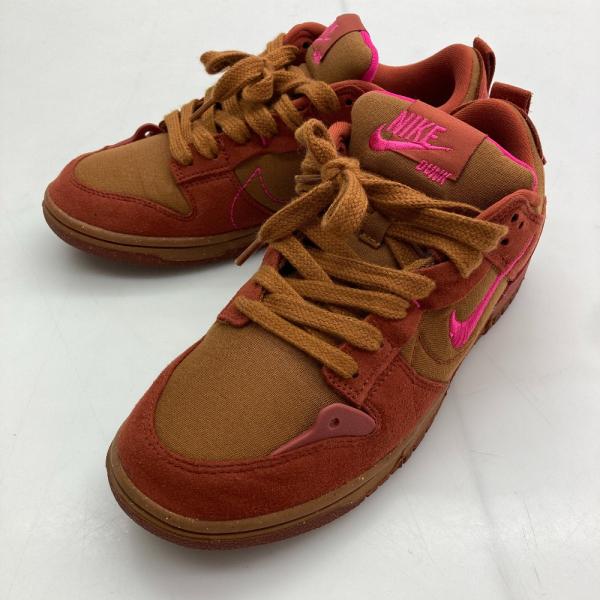 ブランド：NIKE/ナイキ型番：DH4402-200対象：メンズシリーズ：WMNS DUNK LOW DISRUPT 2生産国：インドネシア 26.5cm US 9.5 UK 7 EU 41※箱無し※目立つ汚れは見受けられません。
