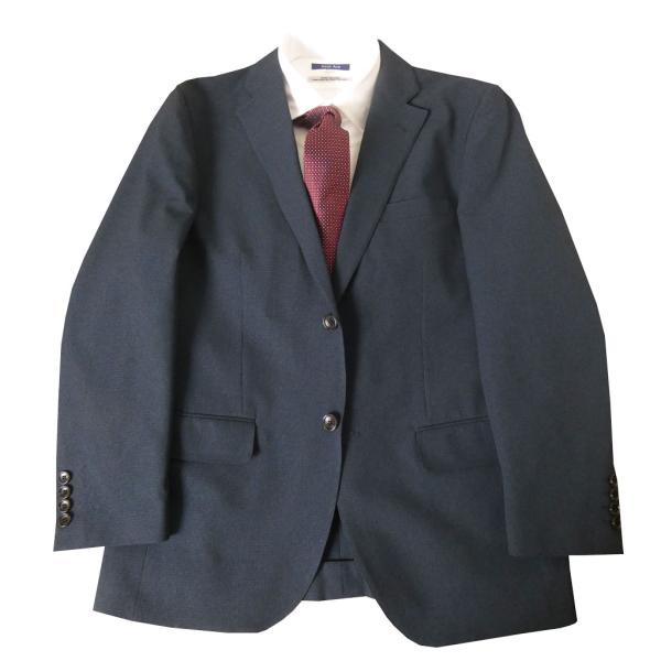 ※こちらの商品はメーカーから取り寄せとなります。平日は1〜2日、土日祝日をはさむ場合は、休み明けの発注になります（休み明けから1〜2日）★Dady Costaの春夏2つボタン ジャケットです。細すぎず太すぎずの標準的なデザインです。★こちら...