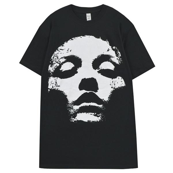 90年にボーカルのジェイコブ・バノンとギタリストのカート・バロウによって結成された米ボストン出身のハードコアバンド、CONVERGE。多種多様なジャンルの要素を引用したアグレッシブな音楽スタイルでシーンに絶大な影響を及ぼしたカオティックハー...