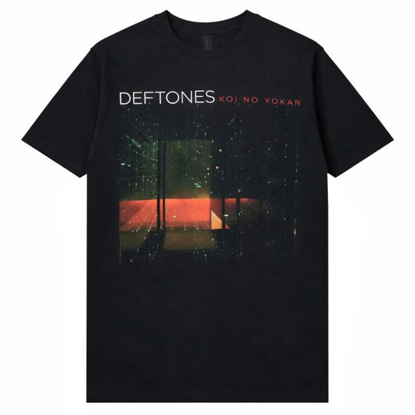 88年結成、チノ・モレノ率いる米カリフォルニア発サクラメント産の重鎮オルタナメタルバンド、DEFTONES。カテゴライズしがたい楽曲から“ヘヴィロック界のRADIOHEAD”と称され、2001年にはグラミー賞受賞を果たすなど世界的に絶大な支...