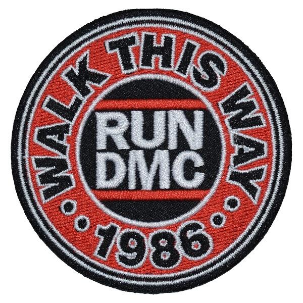 Runことジョセフ・シモンズとD.M.C.ことダリル・マクダニエルズの2MCにDJのJam Master Jayことジェイソン・ミゼルの3人組によるヒップホップグループ、RUN DMC。AEROSMITHのスティーヴン・タイラーとジョー・ペ...