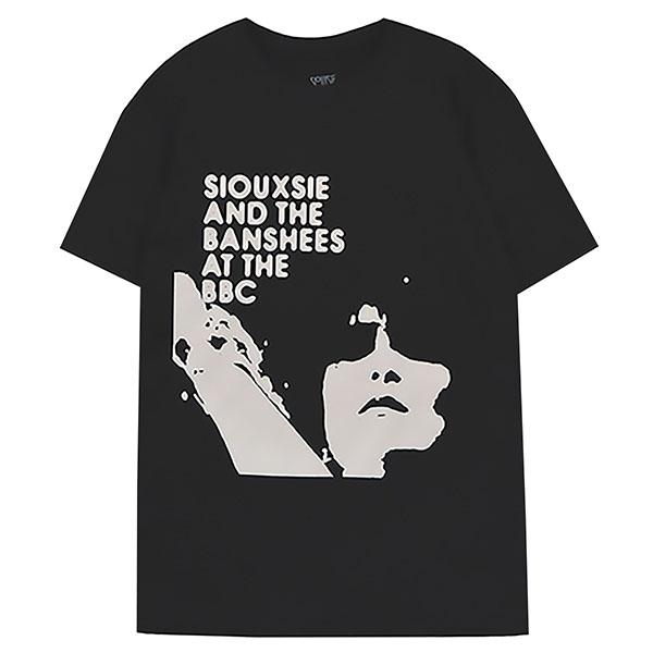 SEX PISTOLSの親衛隊だったスージー・スーとスティーヴ・セヴェリンを中心に76年に結成されたスジバンの愛称で知られるゴシックパンクレジェンド、SIOUXSIE &amp; THE BANSHEES。ロンドンの伝説のライブハウス“10...