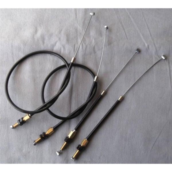 アプリリア RS250用の排気バルブコントロールケーブル 4本セットです。こちらはアプリリア純正品となります。純正品番：AP8114301,AP8114302,AP8114303,AP8114304構成：フロントバルブ用 x2,リアバルブ用...