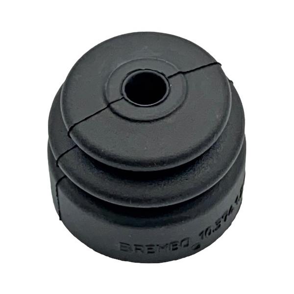 BMW 各モデルの純正bremboリアブレーキマスターシリンダー用のダストブーツです。・BMW純正品・品番：34 31 2 314 289■適合モデル・00-05年 BMW F650CS・00-12年 BMW F650GS・11-17年 B...