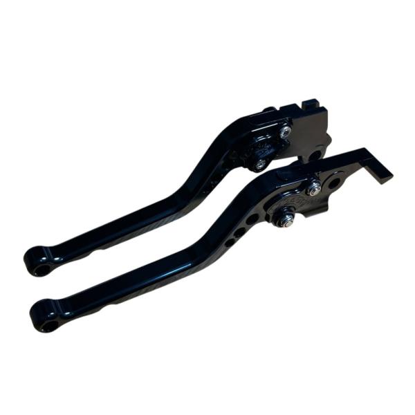 モトグッチ V7/V9 各モデルに適合するアジャスタブルレバーセットです。・6061-T6ビレットアルミニウム CNC仕上げ・6ポジションアジャストメント・ボルトオンで純正レバーから交換可能※ご注文の際は必ずカラーをお選び下さい。■適合モデ...