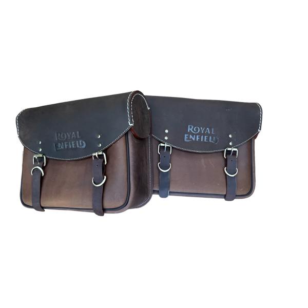 ロイヤルエンフィールド ブリット/クラシックに適合するレザーサイドバッグです。・外寸サイズ 32 x 26 x 11 (cm) ※製品の特性上、誤差が生じる場合がございます。・左右セットでの販売となります。■適合モデル・Royal Enfi...