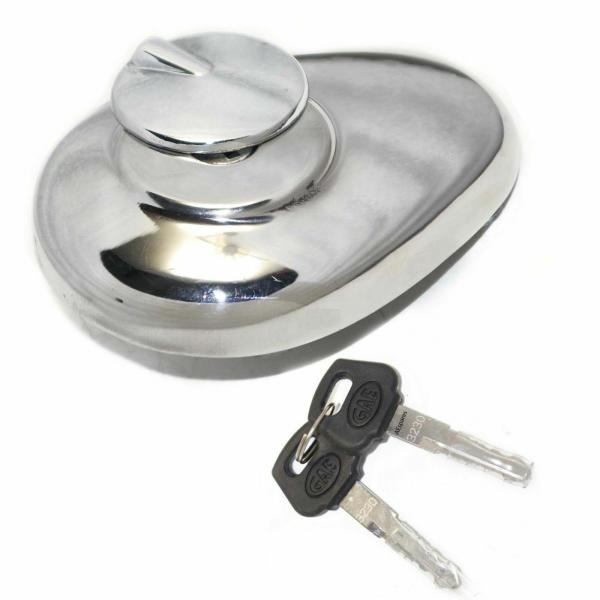 ロイヤルエンフィールド クラシック350/クラシック500に適合するフューエルタンクキャップです。こちらは純正互換品となります。■適合モデル・RoyalEnfield Classic350・RoyalEnfield Classic500※ご...