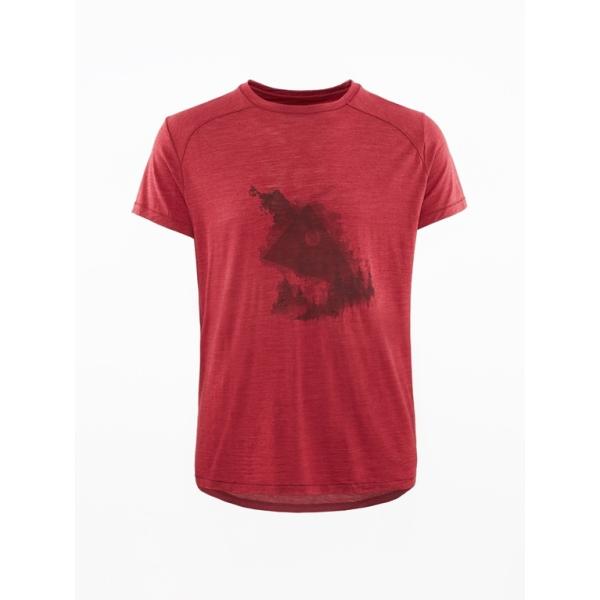 Base layer tee for staying warm and dry that works in everyday life.Tee in a wool and silk blend that provides warmth wh...