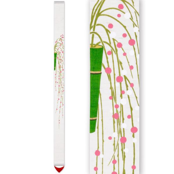 移り変わる季節に合わせて、暮らしに彩を飾る、幅１０センチのタペストリー。空間の余白を楽しむインテリア。それが「細タペ」です。もち花は日本各地に伝わる正月飾りの一つで、柳などの木の枝に丸めたお餅を付けたもの。紅白の花が咲いたようなかわいらしく...