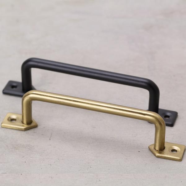 サイズ幅:約11.2cm*奥行:約2.9cm*高さ:約1.3cm重さ:40g材質:アイアン定形外郵便・〜１個迄:140円クリックポスト・〜8個迄:185円※ネジは付属しません。※サイズや作りの差異、歪み、凹凸塗り斑、加工跡等が見られる場合が...