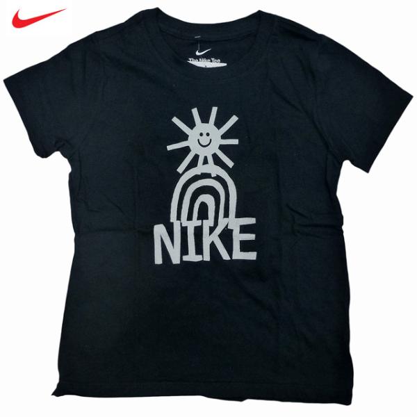 NikeナイキのHBR(ヘリテージ・ビッグ・スウッシュ)シリーズよりキッズ向けにアレンジした『Nike Sportswear Boy's HBR GFX Tee』が入荷！！90年代のアパレルコレクションに採用された太陽と虹を組み合わせたナイ...