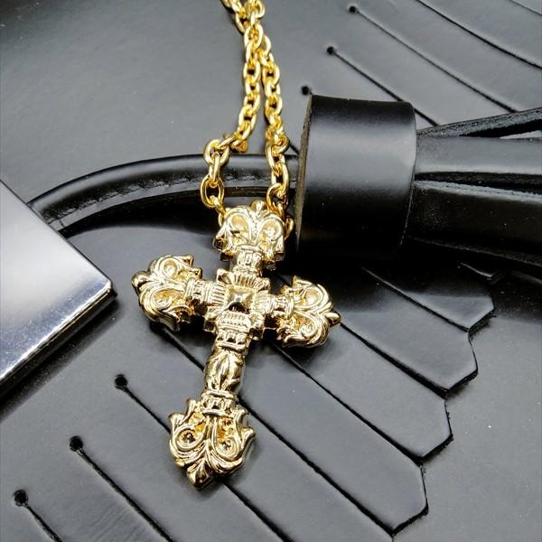 ■商品コードneck-6■セット内容チャームネックレス■サイズチェーン 51cm■カラーチェーン＆チャームブラッククローム　ゴールド　ピンクゴールドストーンクリア　ブラック　レッド　ピンク■備考メッキ加工■商品説明メッキ加工ですのでお肌に合...