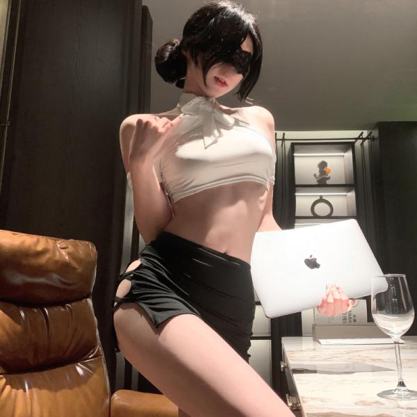 ■商品コードq021■セット内容トップススカートTバック■サイズトップスバスト 72-88cmアンダー 70-80cm着丈 34cmスカートウエスト 54-72cmヒップ 70-100cm着丈 30cm■備考伸縮性 〇透け感 △