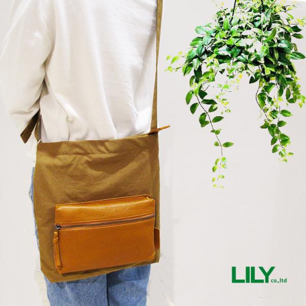 trinityandunity-hand_lily-120131 trinityandunity-hand_lily-120131