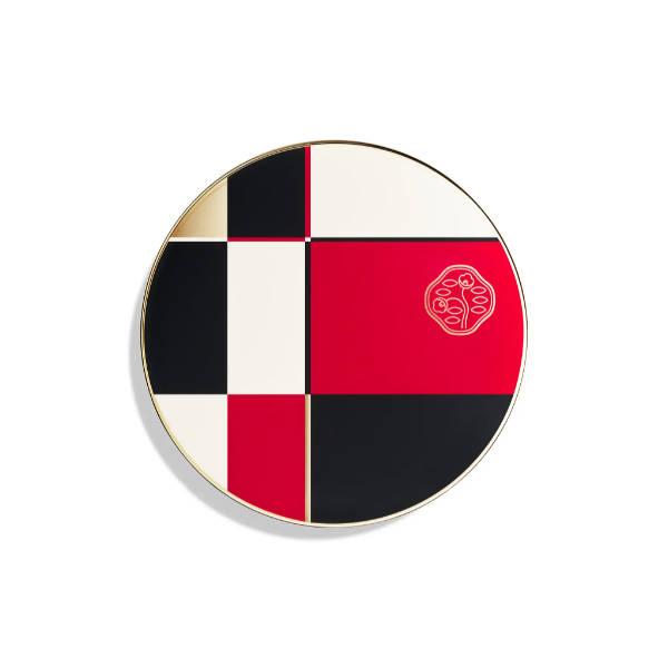 【発売日：2026年03月01日】肌本来の美しさを際立たせるフェイス＆アイカラー内側からにじみ出るような艶めき、血色感、上質な立体感を生み出すフェイス＆アイカラー。スキンケアリキッド配合のしっとりと柔らかなパウダーが、溶け込むように肌に馴染...