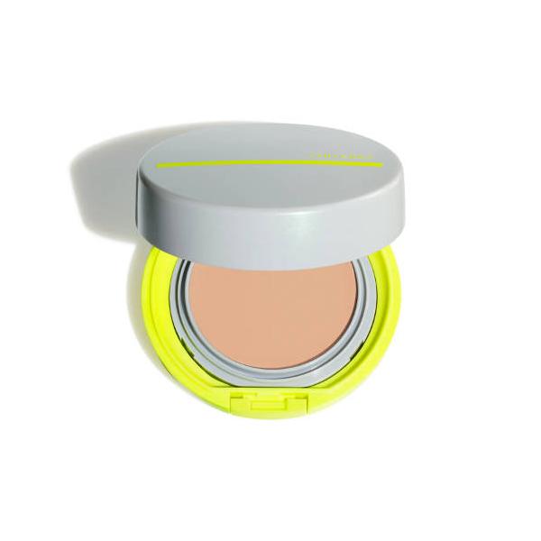 利用方法●パフに適量とり、顔全体に軽くすべらすように広げます。●使用量が少ないと、十分な紫外線防御効果が得られません。汗や水にふれると紫外線防御膜が強くなる*資生堂独自のウェットフォーステクノロジー搭載で、スポーツなどのアウトドアシーンに最...