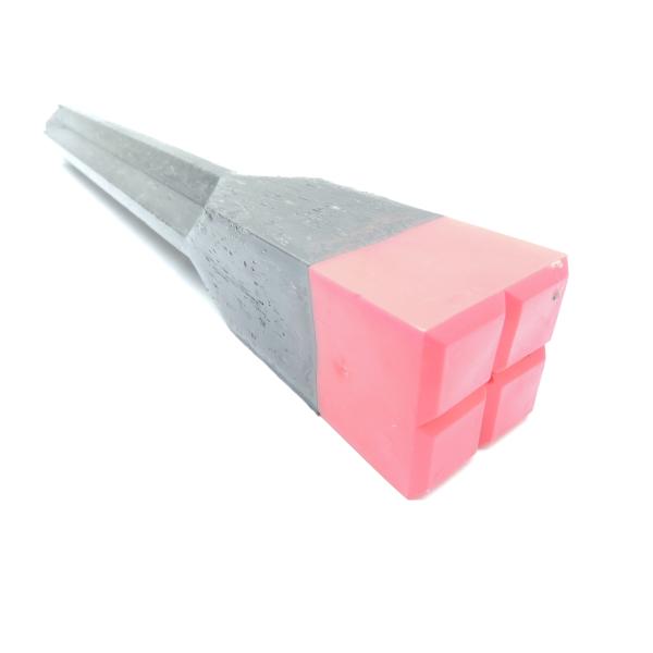 材質　樹脂重量　470g全長　 470ミリ頭部サイズ： 45X45ミリ頭部　赤　＋表記「25020101」2F-イあ4送料・近畿以北の本州６００円 ・中国・四国８００円・北海道・九州　１０００円 ・沖縄　２５００円・離島　１６００円