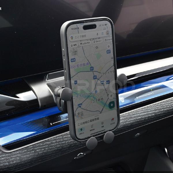 スマートフォンホルダー for BMWは、専用アタッチメントをインテリアパネルに差し込み、更に両面テープで確実に取付できます。