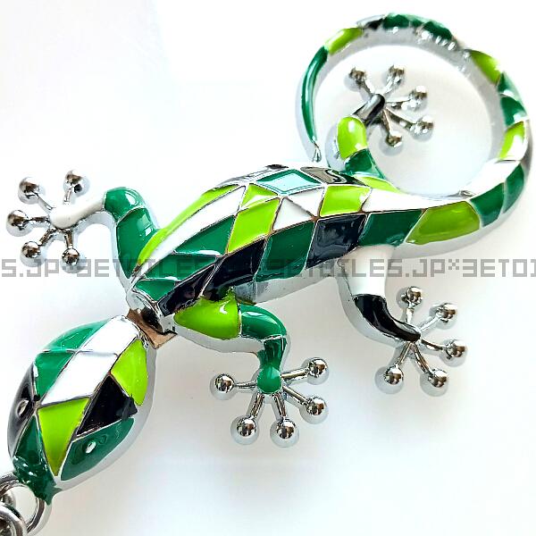 ガウディの代表作の一つ、サグラダ・ファミリアは、スペインのバルセロナにある現在も建設中の教会です。日本における鬼瓦やシーサーのように魔よけや厄除けと装飾を目的として親しまれるガーゴイル（雨樋）をモチーフにしたトカゲ（ヤモリ・家守）のキーホル...