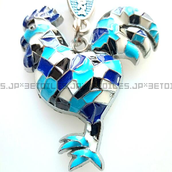 ガウディの代表作の一つ、サグラダ・ファミリアは、スペインのバルセロナにある現在も建設中の教会です。タイルを砕いてモザイクのように描いたニワトリをモチーフにしたキーホルダーです。 ■サイズ：横4.3x縦4.8x厚さ0.6cm■材質：金属製■企...