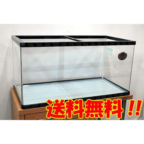 美しさを追求した、９０ｘ４５ｘ４５cm曲げガラス水槽です。