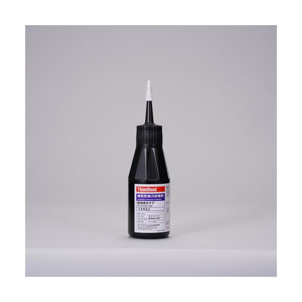納期について：取寄品3〜5営業日目発送予定★欠品時除くメーカー名：(株)スリーボンド【 特長 】・ねじや軸などの金属部品のすき間に塗布すると、空気の遮断により反応硬化しゆるみと漏れを防止します。・材料費の節減、工数の削減、作業時間の短縮、在...