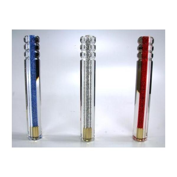 ラメ模様の太ライン入り全長：300mm太さ：40mmカラーはブルー・シルバー・レッドの３色口径サイズが8×1.25と10×1.50の方には12×1.25のシフトノブが付けられる異径エキステンションがございますので合わせてご利用下さい。