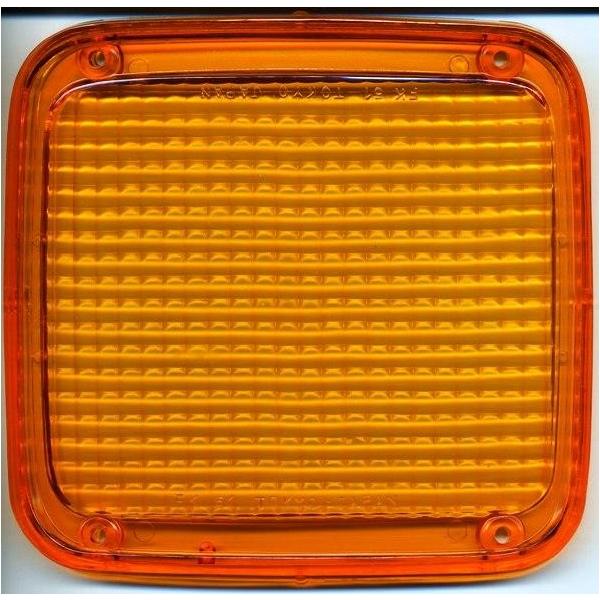 レンズのサイズは共通、ＦＫ、日野の３種類があります。レンズを止めてあるビス間の寸法を確認してください。適合サイズ：縦121mm×横105mmクリアレンズはこちら赤レンズはこちら赤レフ付レンズはこちらテールリムはこちら