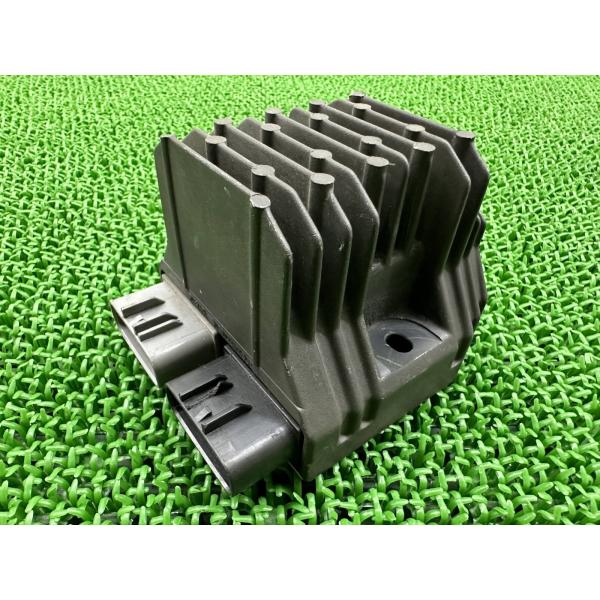 参考データ●メーカー：ヤマハ●車名：YZF-R1●型式：RN12