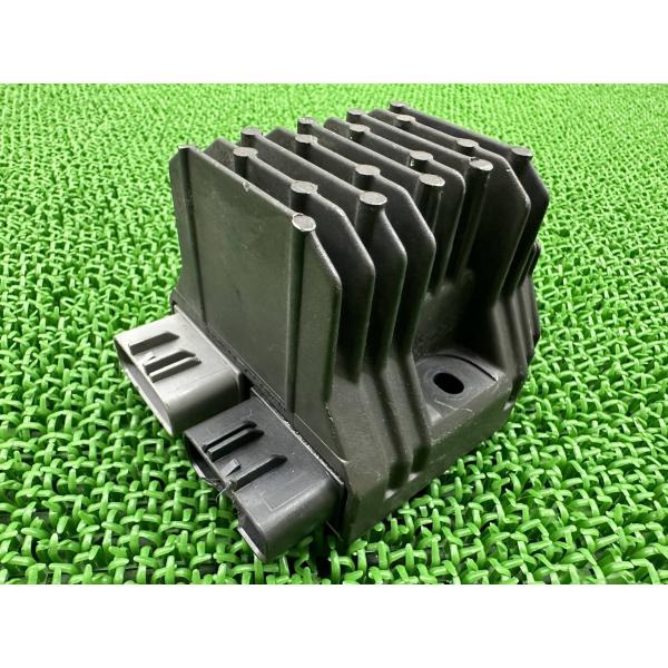 参考データ●メーカー：ヤマハ●車名：YZF-R1●型式：RN12