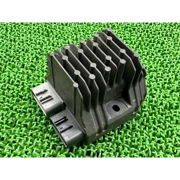 参考データ●メーカー：ヤマハ●車名：YZF-R1●型式：RN12