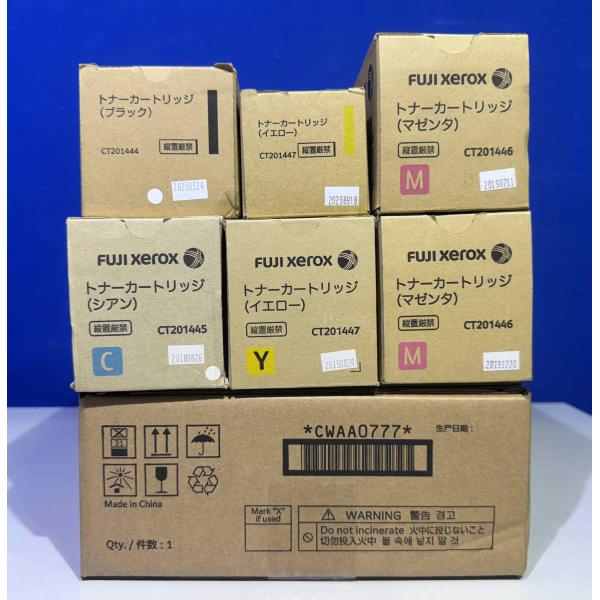 メーカー：FUJIFILM(旧:Xerox)型番：CT201444（ブラック）　　　CT201445（シアン）　　　　CT201446（マゼンタ）　　　CT201447（イエロー）　　　CWAA0777（回収ボックス）適用機種：DocuCe...