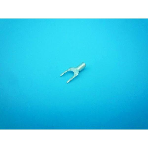 Y型裸圧着端子先開外寸：6.4mm先開内寸：4.3mm電線抱合容量：単線0.57〜1.44mm、撚線0.25〜1.65SQ、AWG22〜16