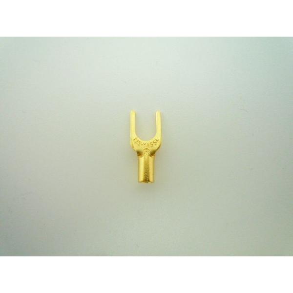 仕入れのタイミングにより、端子の仕様、金メッキの色味が変わることがございます。