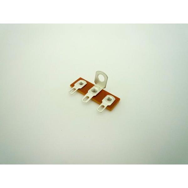 絶縁抵抗 DC100V、30MΩ以上耐電圧 AC300V (1分間)極数 (P) 2パネル取付方式 ねじ止め主絶縁材 (本体) フェノール積層板 (UL94HB)端子金具 はんだ付け用端子