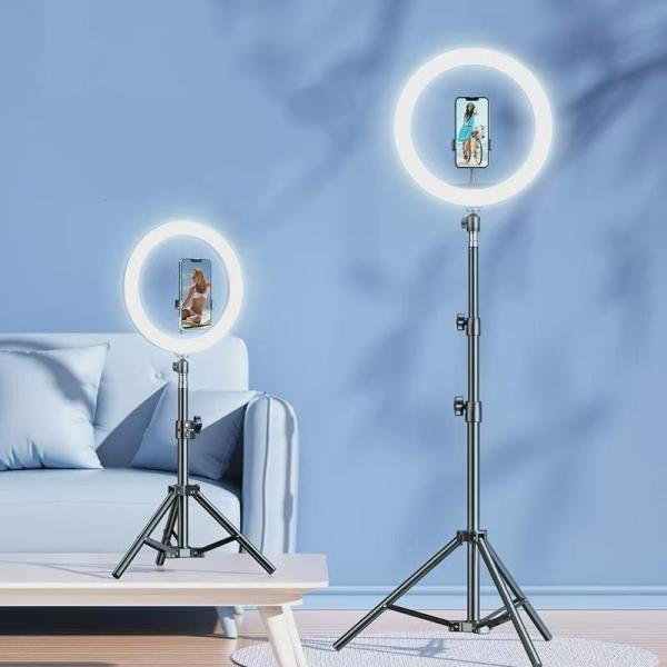 商品詳細:カラー:/画像通りサイズ:/F【商品説明】暗い写真を無加工で明るく！自撮りや撮影を映えさせる便利なリングライトスタンドです。リモート会議や、SNSでの動画配信等で活躍します。【キーワード】ビデオ通話 インターネット生放送 YouT...