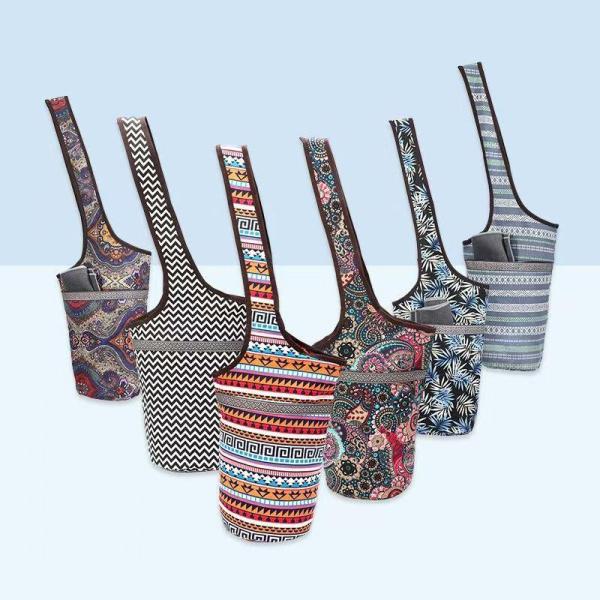 ヨガマットの持ち運びに◎な肩かけバッグ。たっぷり収納できる大容量?シンプル無地からおしゃれなボヘミアンな柄まで揃ってます！サイズについて画像をご参照ください。素材について帆布カラーについて生産ロットにより柄の出方や色の濃淡が異なる場合がござ...