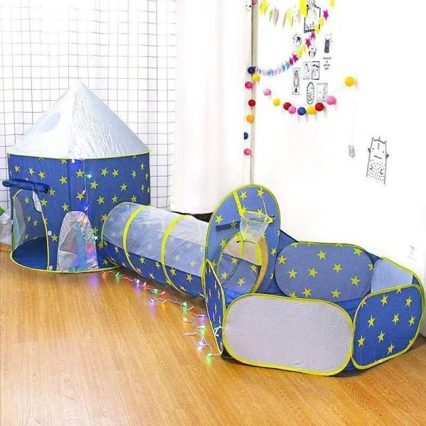 ■お子様の秘密基地作りにおすすめなキッズテント■わくわくな4点セット■お気に入りのものを置けるロケット型テントハウス■テントハウスとボールプールをつなぐトンネル■バスケットゴール付きボールプール■ボール100個付属ですぐ遊べる■折りたたんで...