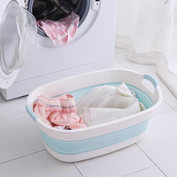 商品説明便利な折りたたみ式洗い桶です。掃除や洗濯、アウトドアなど様々な用途で大活躍。道具の運搬やおもちゃなどの収納にもお使いいただけます。7cmの厚さに折りたたむことができるため、ちょっとした隙間にも収納OK。折りたたんだ状態で重ねて収納す...