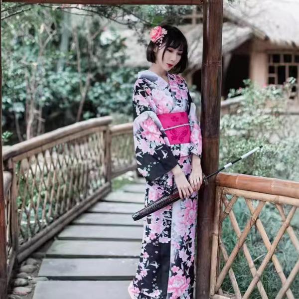 素材        綿、ポリエステル      商品内容      ・1点：浴衣       ・2点セット：浴衣＋作り帯       ・9点セット：浴衣＋作り帯＋長襦袢＋髪飾り＋足袋＋下駄(カラーランダム)＋巾着袋(カラーランダム)＋腰紐＋...