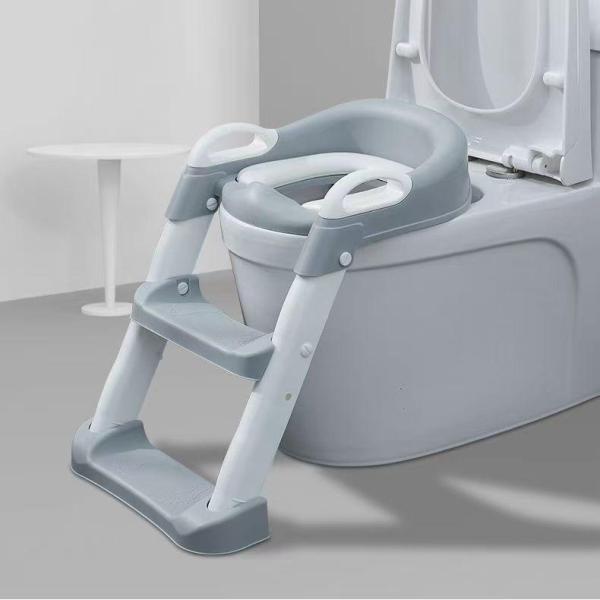 お子様のおトイレをママやパパが安心して見守れる♪ステップ付き補助便座お子様のトイレトレーニングに最適な使いやすい補助便座■便座とステップ一体型で、ひとりでも簡単に設置可能広げておくだけ！使い方さえ理解すれば、お子様でも簡単におトイレが出来る...