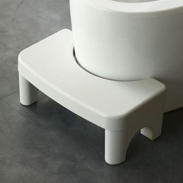 商品詳細★サイズ：写真のように★トイレの大きさ、高さへの不安をなくしてあげたい★大人が手伝いわなくても、一人でトイレに行けるようになて欲しい★トイレトレーニング中でも、大人の邪魔にならない踏み台にしたい★簡約設計、便器にぴったりとくっつき、...