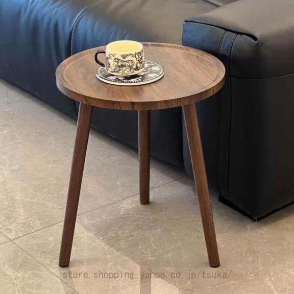 【発売日：2025年09月22日】【無垢材で頑丈な構造】このローテーブルは優しい無垢材で作られており、長年の使用にも耐える頑丈な構造を持っています!角形のデザインにより、安定性と耐久性を確保し、滑り止めのシリコンパッド付きの木製の脚が特徴で...