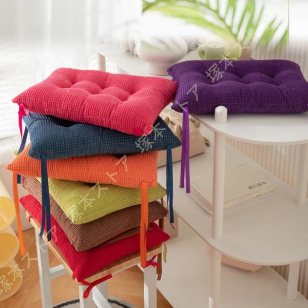 【発売日：2023年02月10日】【サイズ】35*24cm 40*40cm 45*45cm；座布団だけの販売で、椅子は含まれていません。【素材】表地：ポリエステル 中身：綿【持ち運び便利】 フロアクッションとしてはもちろん，ダイニングチェア...