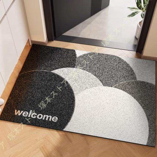 【発売日：2025年09月29日】素材：PVC機能：滑り止め、防音、泥落とし、除塵、オールシーズン商品の特徴★室内でも屋外でも使える玄関マットです!凹凸のある表面が、家の中に持ち込みたくないホコリや汚れ、水などの雜質をしっかりキャッチして吸...